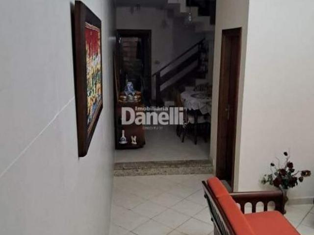 Sobrado à venda, 2 quartos, 2 suítes, 2 vagas, Jardim Sandra Maria Taubaté/SP
