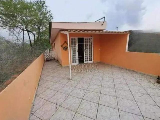 Sobrado à venda, 2 quartos, 2 suítes, 2 vagas, Vila Camilópolis Santo André/SP
