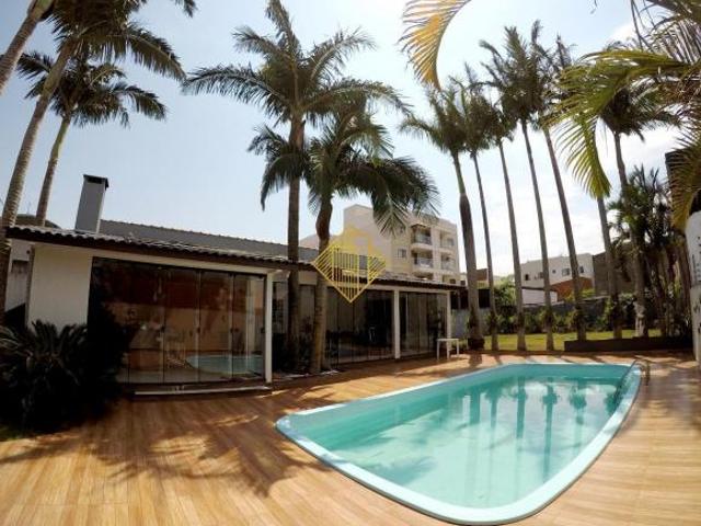 Sobrado à venda, 2 quartos, 2 suítes, 6 vagas, Coqueiral Cascavel/PR