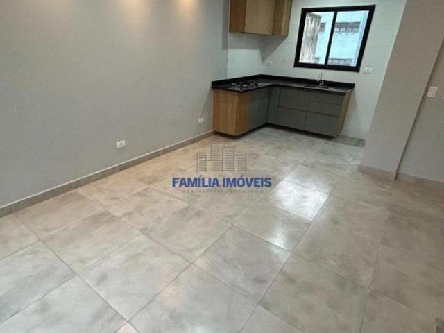 Sobrado à venda 2 suítes 3 pavimentos com solarium Marapé Santos/SP