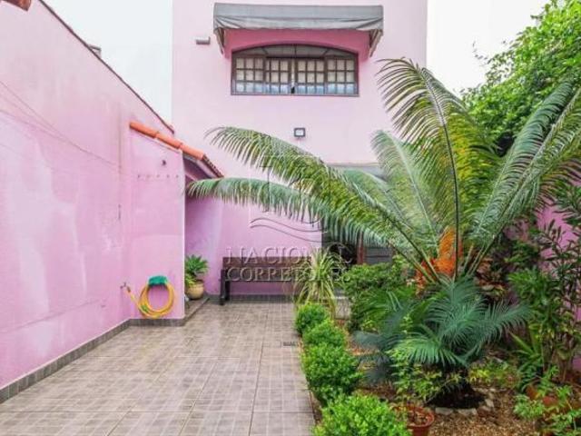 Sobrado à venda, 2 suítes, 5 vagas, Vila Valparaíso Santo André/SP