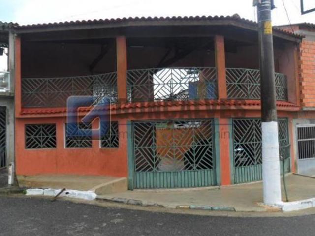 Sobrado à venda | 2 suítes, 5 vagas Rio Grande, SBC
