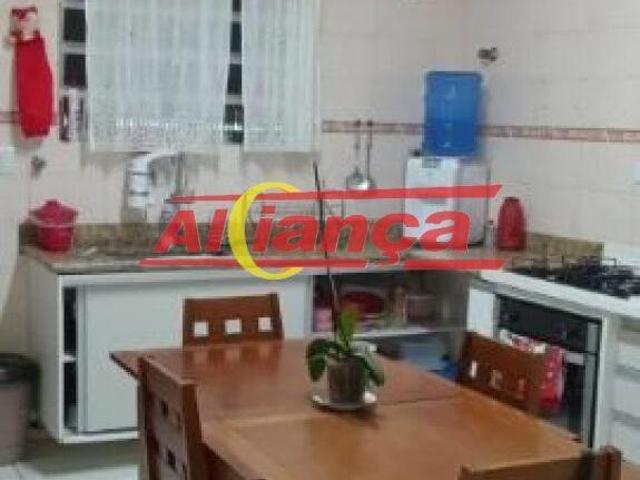 Sobrado à venda 2 suítes no Jardim Vila Galvão 1 Vaga