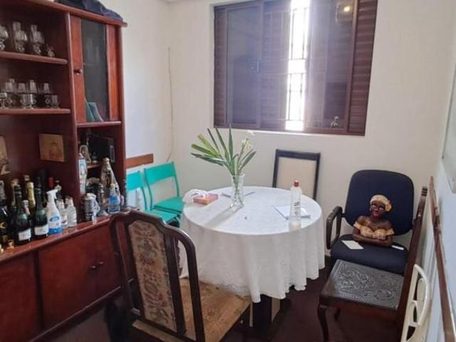 Sobrado à venda | 300 m² | 5 dormitórios 1 suíte no Bom Retiro!