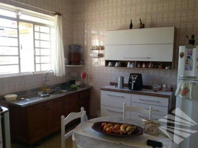 Sobrado à venda, 300 m² Jardim Russi Taubaté/SP