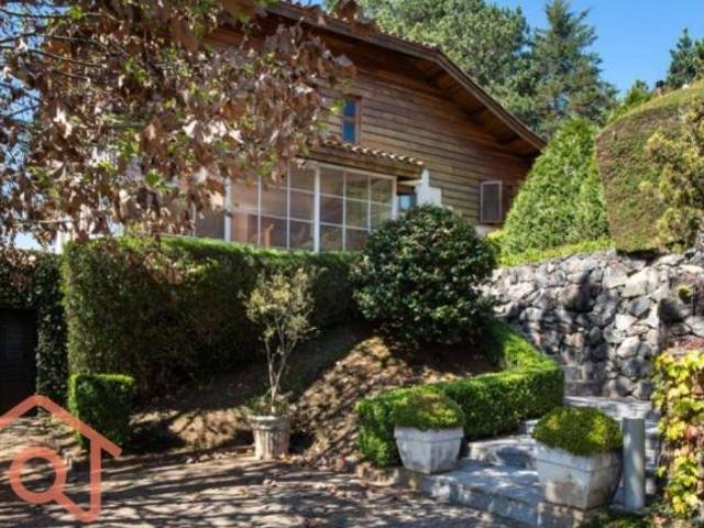 Sobrado à venda, 300 m² por R$ 3.200.000,00 Abernéssia Campos do Jordão/SP