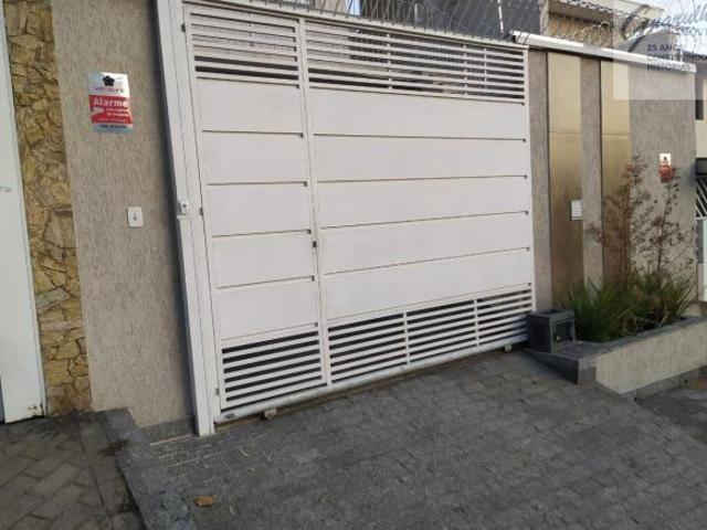 Sobrado á venda 300m², 3 Quartos, 6 Vagas, Jardim Santa Cecilia, Guarulhos