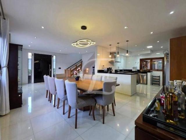 Sobrado à venda | 315m² | 4 dormitórios | 1 suíte | 4 vagas | Palmas do Tremembé São Paulo/SP