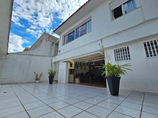 Sobrado à venda | 315m² | 4 dormitórios | 2 suítes | quintal | churrasqueira | 5 vagas | Jardim Leon