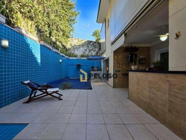 Sobrado à venda | 330m² | 4 dormitórios | 2 suítes | 8 vagas | Tremembé São Paulo/SP