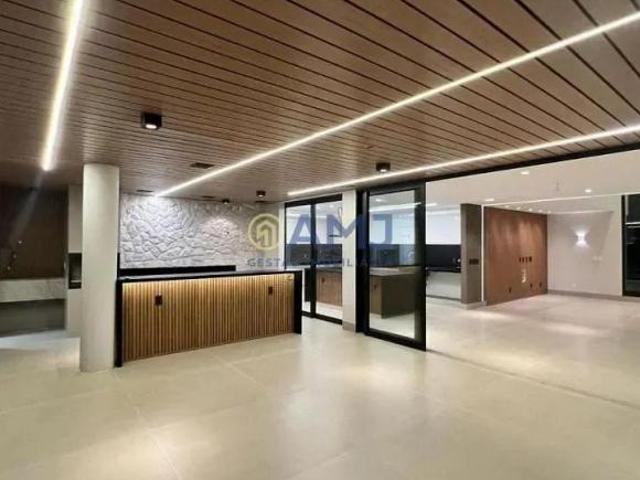 Sobrado a Venda 333m² no Jardins Capri!