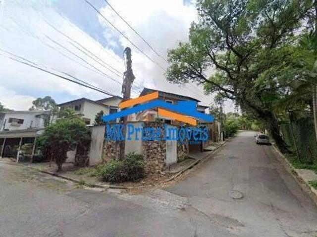Sobrado à Venda 377m² com PISCINA, 4 Quartos, 8 banheiros PQ dos Príncipes