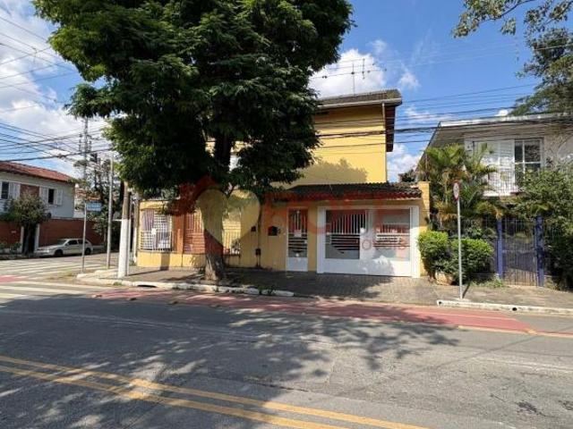 SOBRADO Á VENDA 4 DORMITÓRIOS SENDO 1 SUÍTE 4 VAGAS BROOKLIN