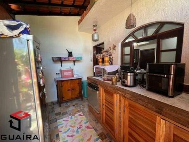 Sobrado à venda 4 quartos 1 suíte 3 vagas Alzira Santo André SP