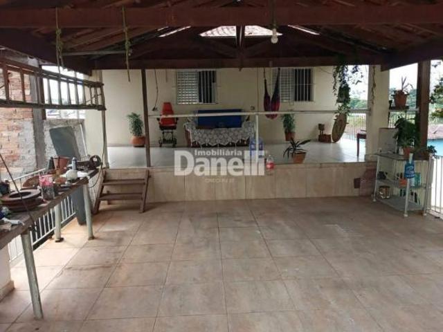 Sobrado à venda, 4 quartos, 1 suíte, 2 vagas, São Gonçalo Taubaté/SP
