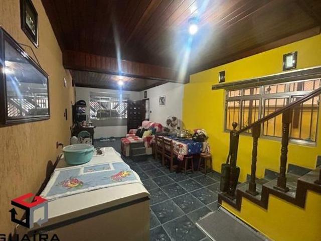 Sobrado à venda 4 quartos 1 suíte 2 vagas Sílvia Maria Mauá SP