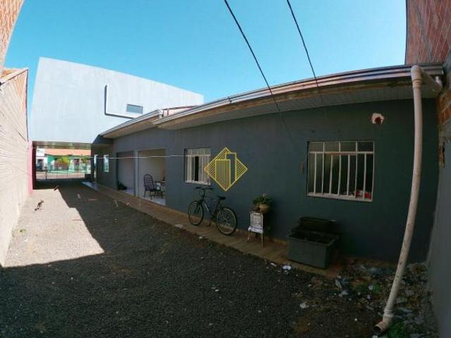 Sobrado à venda, 4 quartos, 1 suíte, 4 vagas, Jardim Coopagro Toledo/PR