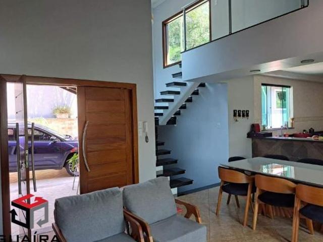 Sobrado à venda 4 quartos 1 suíte 8 vagas Clube de Campo Santo André SP
