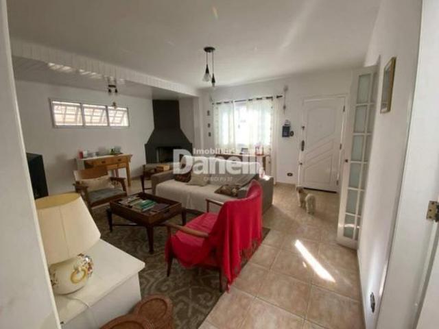 Sobrado à venda, 4 quartos, 2 suítes, 2 vagas, Jardim Independência Taubaté/SP