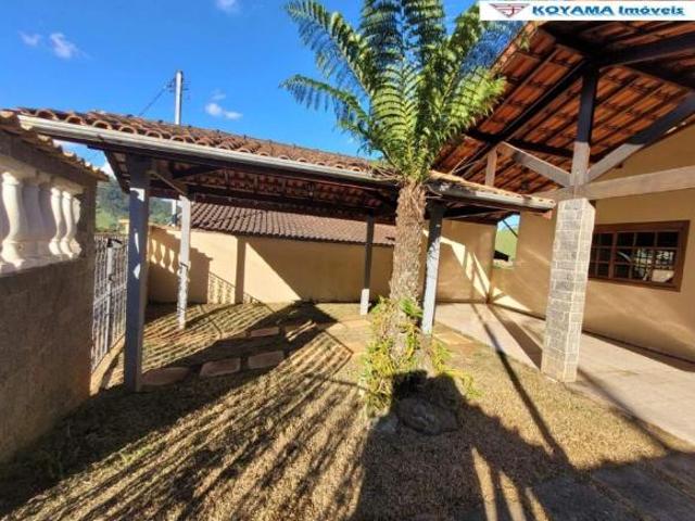 Sobrado à venda, 4 quartos, 2 suítes, 4 vagas, Centro Gonçalves/MG
