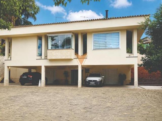 Sobrado à venda, 4 quartos, 2 suítes, 5 banheiros, 13 vagas, 587m²,Jardim Passárgada E Cotia