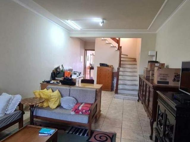 Sobrado à venda 4 quartos 2 suítes 6 vagas Santa Maria Santo André SP