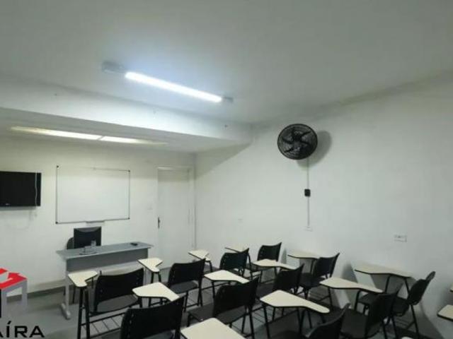 Sobrado à venda 4 quartos 2 vagas Centro Diadema SP