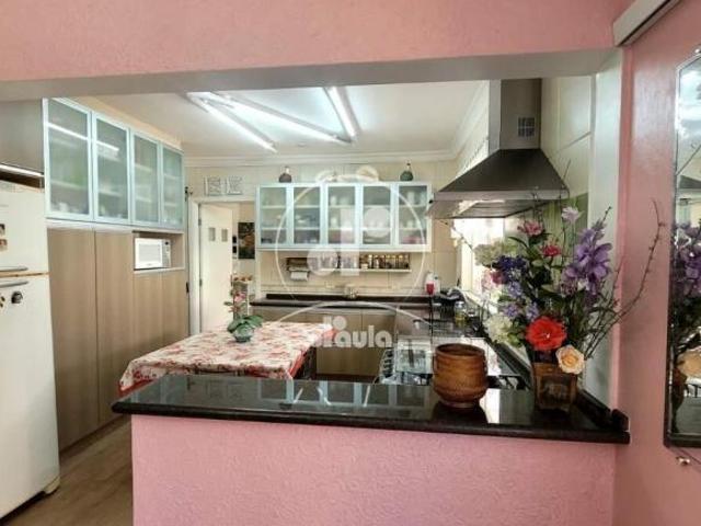 Sobrado à venda, 4 quartos 3 suítes Vila América em Santo André/SP