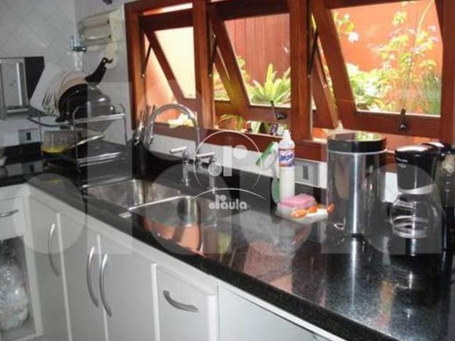 Sobrado à venda, 4 quartos 3 suítes Vila Bastos em Santo André/SP