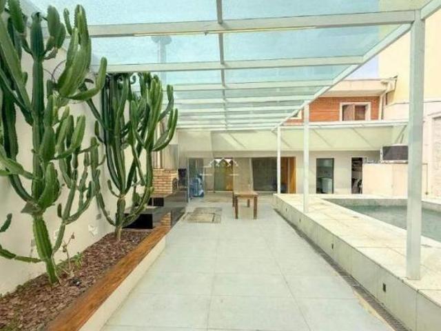 Sobrado à venda, 4 quartos, 3 suítes, 4 vagas, Jardim Santo André/SP