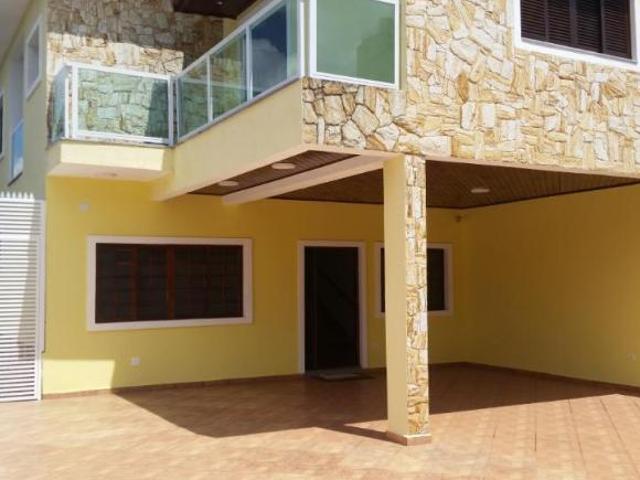 Sobrado à venda, 4 quartos, 3 suítes, 8 vagas, Cerâmica São Caetano do Sul/SP