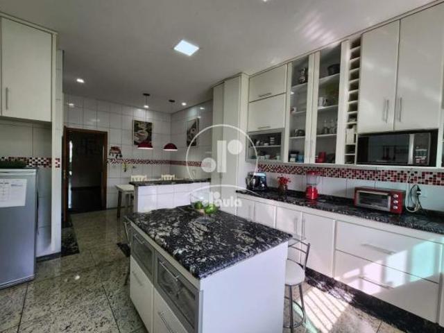 Sobrado à venda, 4 quartos 4 suítes Santa Maria em Santo André/SP