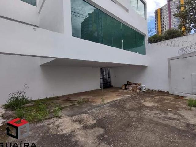 Sobrado à venda 4 quartos 4 suítes 8 vagas Jardim Santo André SP