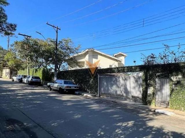 Sobrado à venda, 4 suítes, 5 banheiros, 5 vagas, 496m², Miolo da Granja, Cotia, SP
