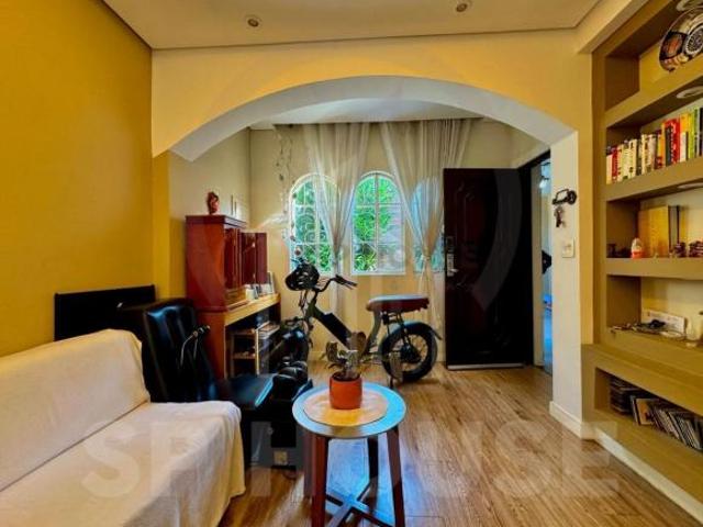 Sobrado à venda, 5 dormitorios, 3 suítes, 5 banheiros, 224m², Planalto Paulista