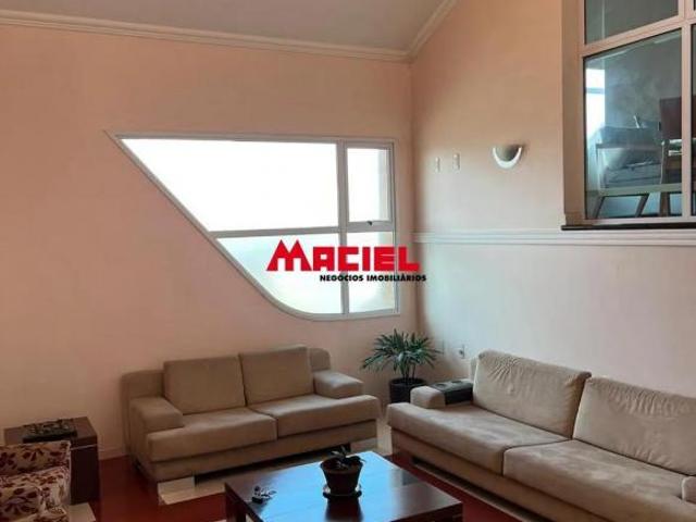 Sobrado à Venda 5 Dormitórios | Jardim Amália Caçapava/SP