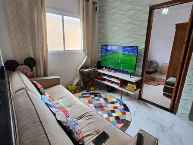 Sobrado à venda no Maracanã, Praia Grande – 2 quartos e 1 vaga