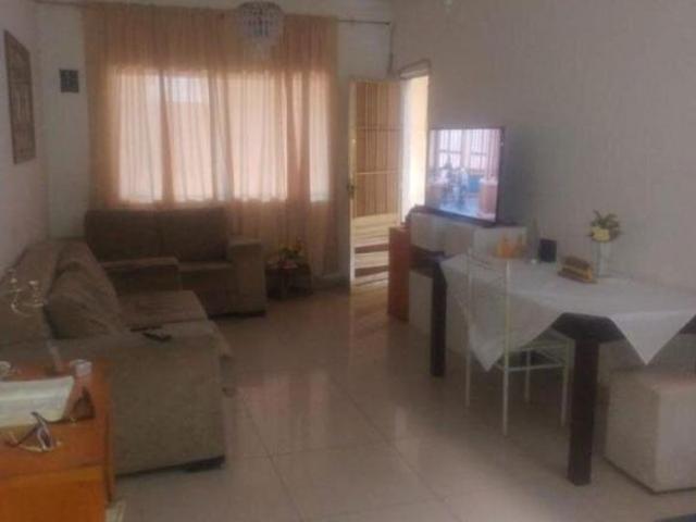 Sobrado à venda