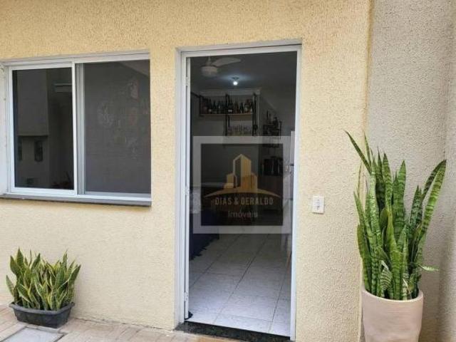 Sobrado à venda, 69 m² por R$ 286.000,00 Santa Luzia Caçapava/SP