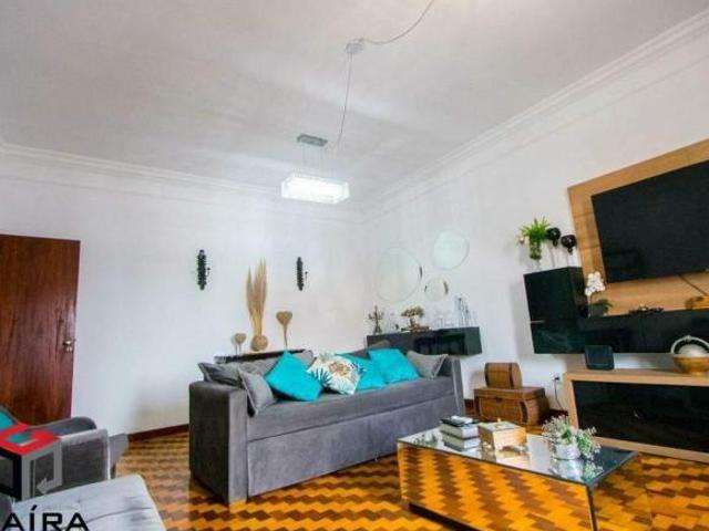 Sobrado à venda 6 quartos 2 suítes 1 vaga Stella Santo André SP