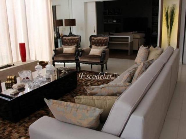 Casa com 4 quartos, 4 suítes, 5 vagas à venda, 730 m² por R$ 6.300.000 Jardim Floresta São Paulo