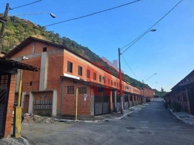 Sobrado à venda, 89 m² por R$ 195.000,00 Vila Voturuá São Vicente/SP