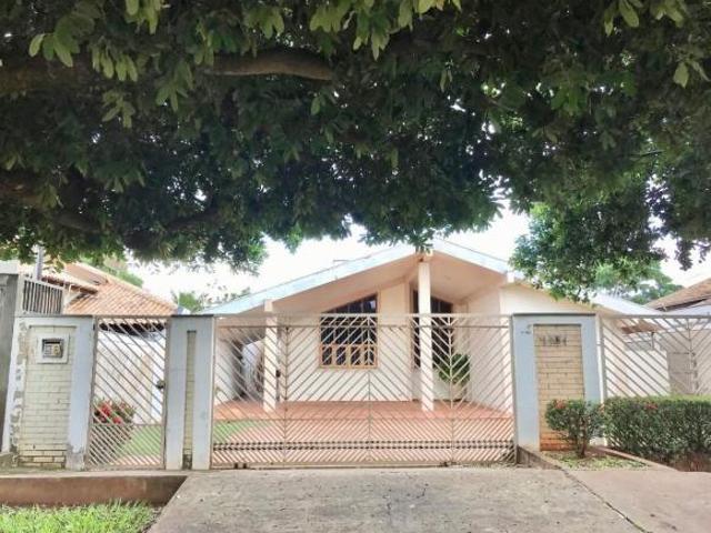 Sobrado à venda, 8 quartos, 4 vagas, Vila Bandeirante Campo Grande/MS