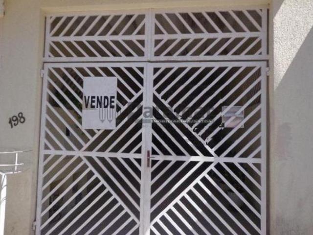 Sobrado a Venda, com dois quartos no Jardim Ester