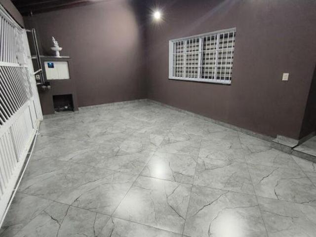Sobrado á venda com Edicula, 356n², próximo Shop Internacional, Aceita Carro