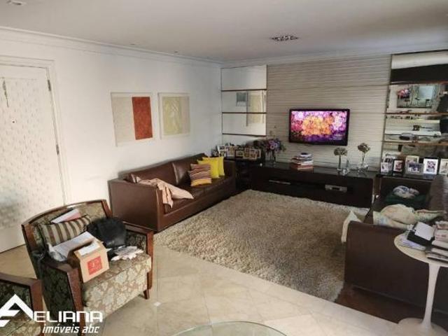 Sobrado a venda com piscina Jardim São Caetano 4 dormitórios 320 m²