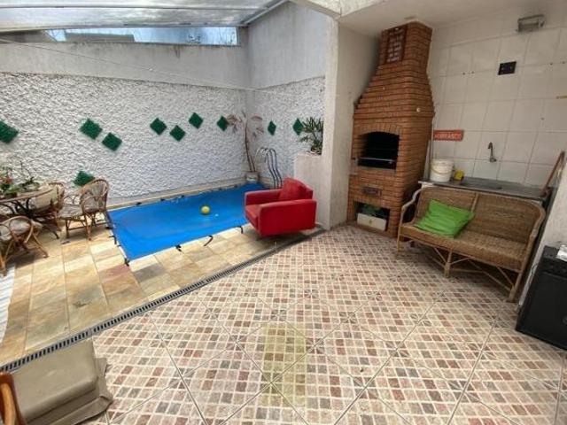 SOBRADO À VENDA COM PISCINA NO BROOKLIN
