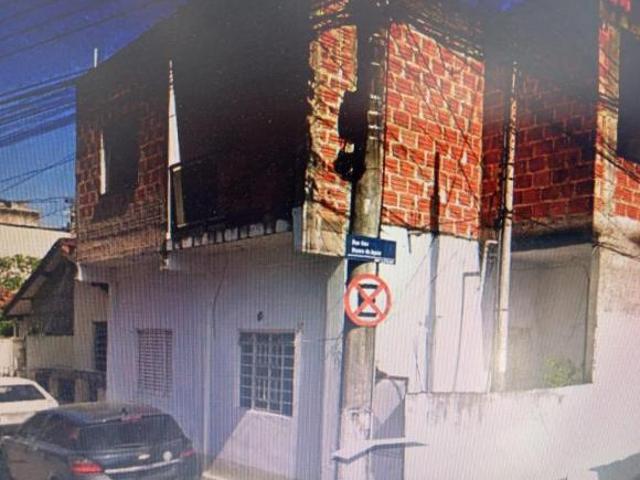 Sobrado à venda com 04 dormitórios, independente, Santa Terezinha, Aparecida, SP
