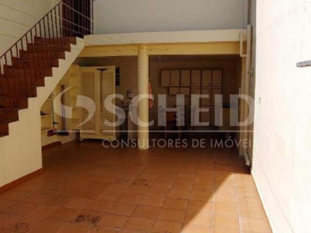 Sobrado a venda com 02 dormitórios, 02 Vagas, edícula e quintal