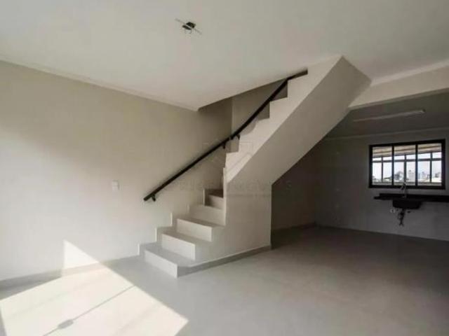 Sobrado à venda com 02 Quartos, 150m² por R$ 665.000 na Vila Scarpelli, Santo André/SP
